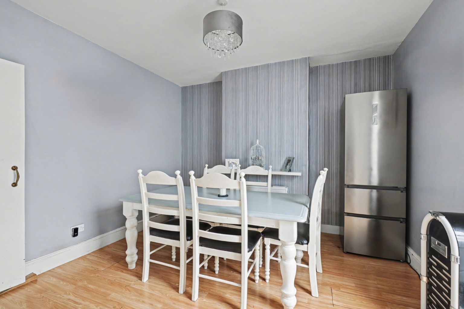 Guide Price £260,000 - £270,000 3 Beds, No Chain Walking Distance of ...